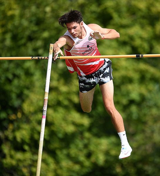 U23-Athlet Tim Kolbe holt bei den hessischen Meisterschaften der Männer ...
